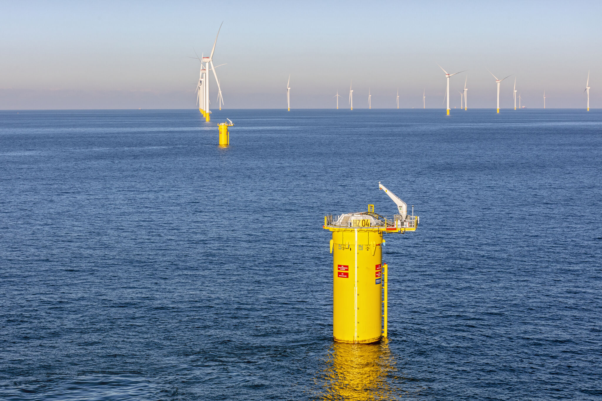 Interview Vattenfall: Offshore turbines get reusable covers - Circular ...